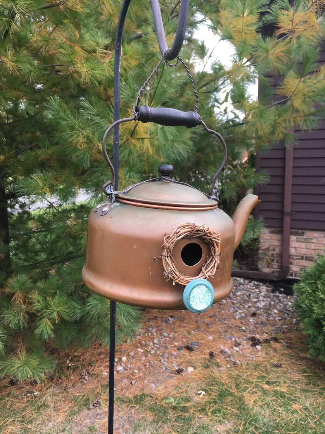 Beautiful and Amazing Bird House Ideas with Teapot • Shilpidea.Com